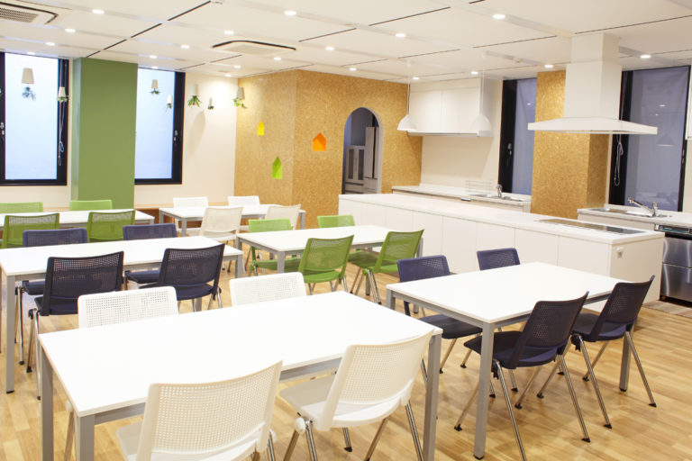 【食品業界必見！】レンタルキッチンを活用した試食会について | Patia Magazine | キッチン付きレンタルスペース・レンタルキッチン・キッチンスタジオPatia(パティア)